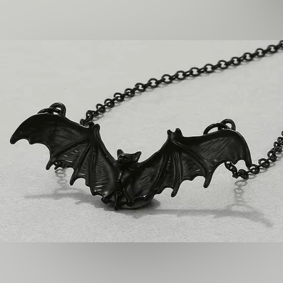 Jewelry | Vampire Bat Goth Necklace Wiccan Small Beautiful Accessories ...